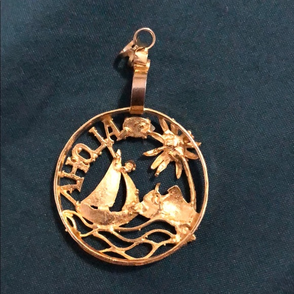 Hawaiian Antique | Jewelry | Vintage Gold Aloha Pendant | Poshmark
